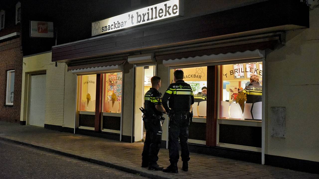 Man Met Mes Probeert Cafetaria T Brilleke In Goirle Te Overvallen