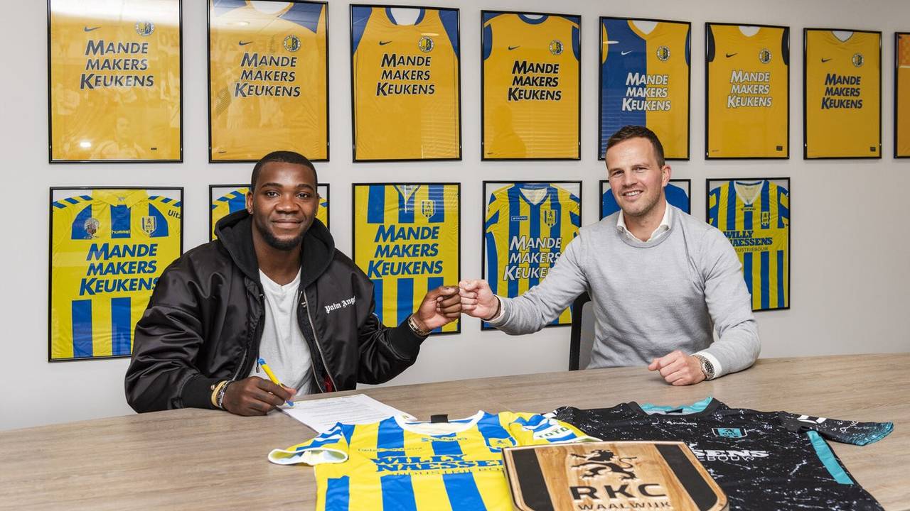 RKC strikt met buitenspeler Ola John weer een voormalig international ...