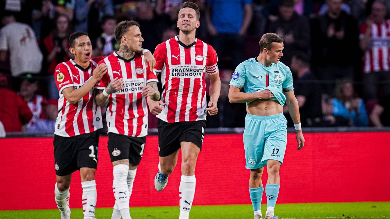 Oppermachtig PSV wint met ruime cijfers van Almere City FC - Omroep Brabant