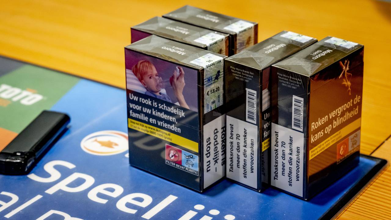 Supermarkten omzeilen tabaksverbod: openen tabakswinkel in hun pand - Omroep Brabant