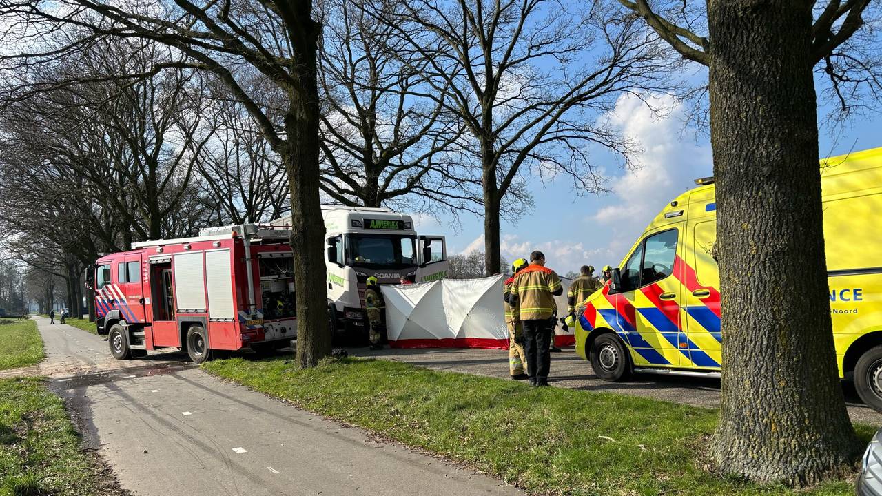 Dode bij botsing tussen vrachtwagen en auto in Wilbertoord - Omroep Brabant