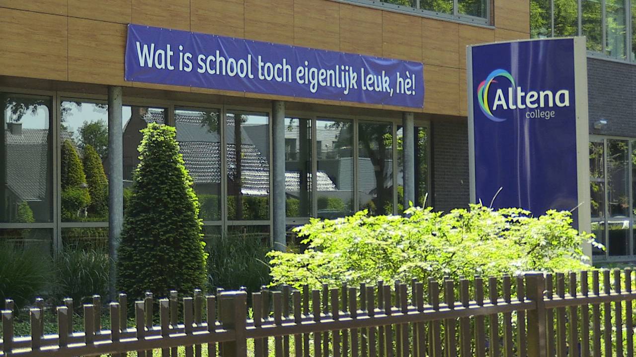 Diploma-uitreiking Altena College wordt drive-in op het schoolplein ...