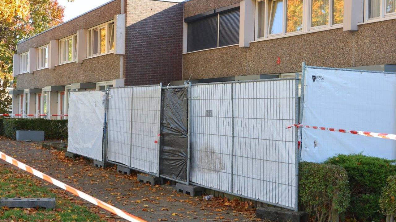 Vrouw (21) die is opgepakt voor doodsteken zus blijft langer vastzitten - Omroep Brabant