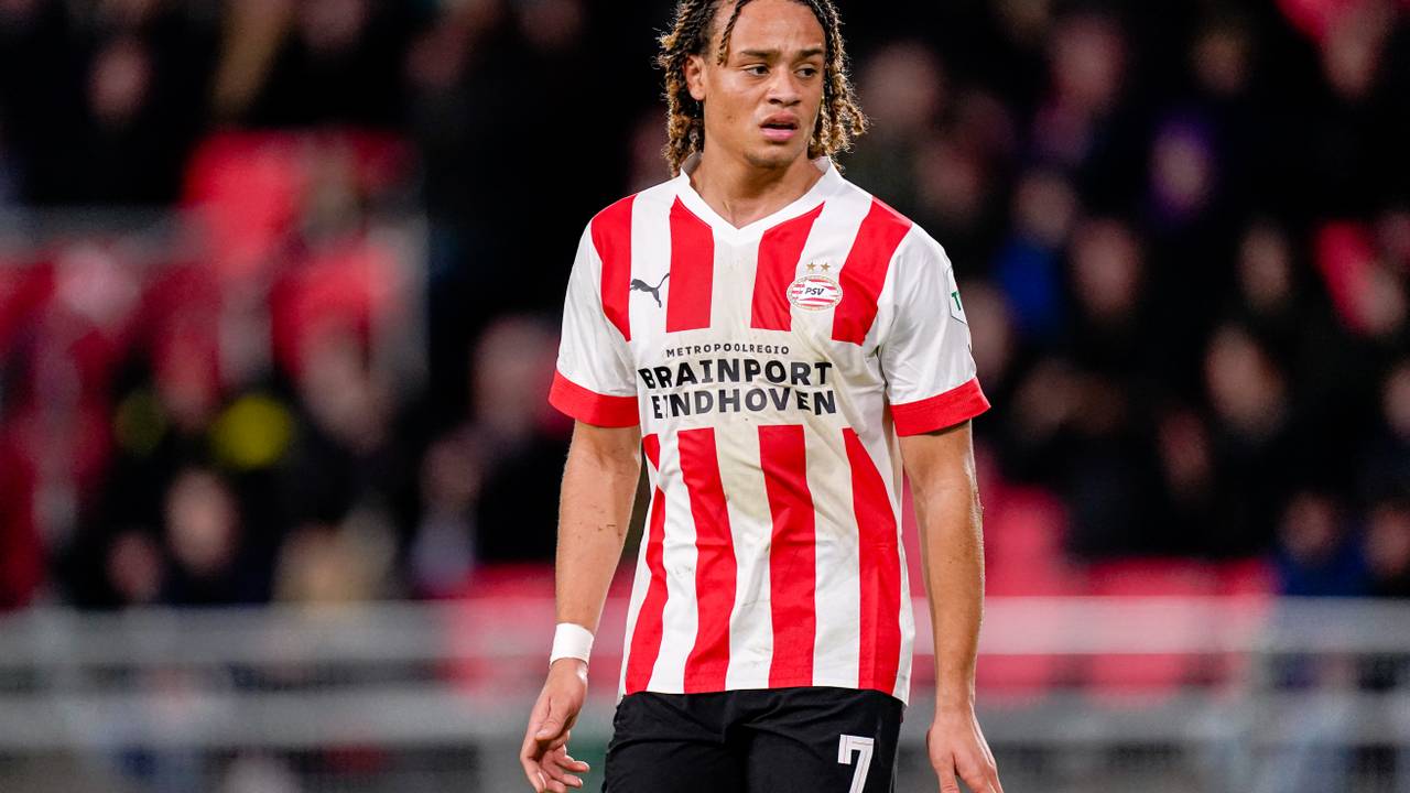 Xavi Simons uitgescholden voor 'homo', PSV stuurt boze brief naar KNVB ...