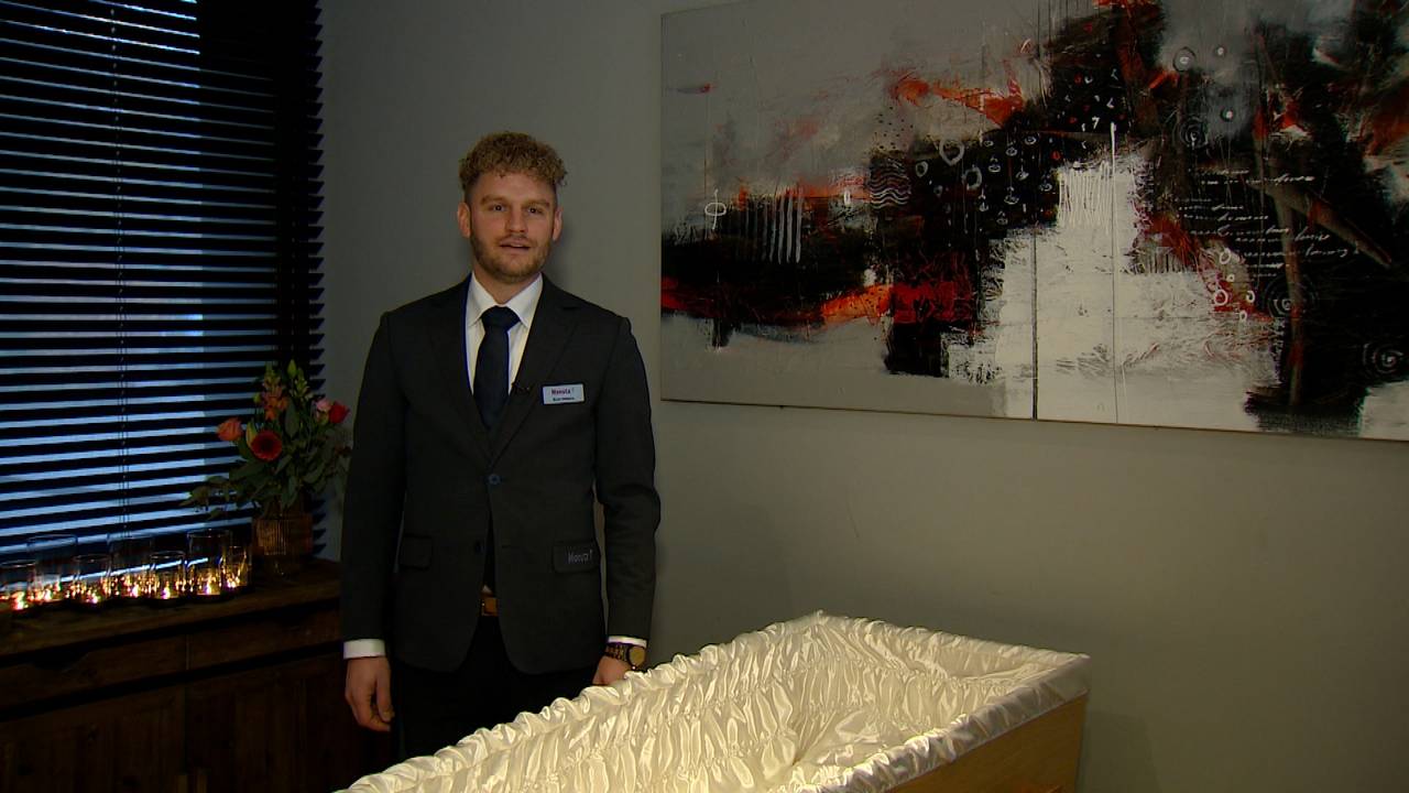 Uitvaart van de doodgeschoten rapper Boechi is in het geheugen gegrift ...