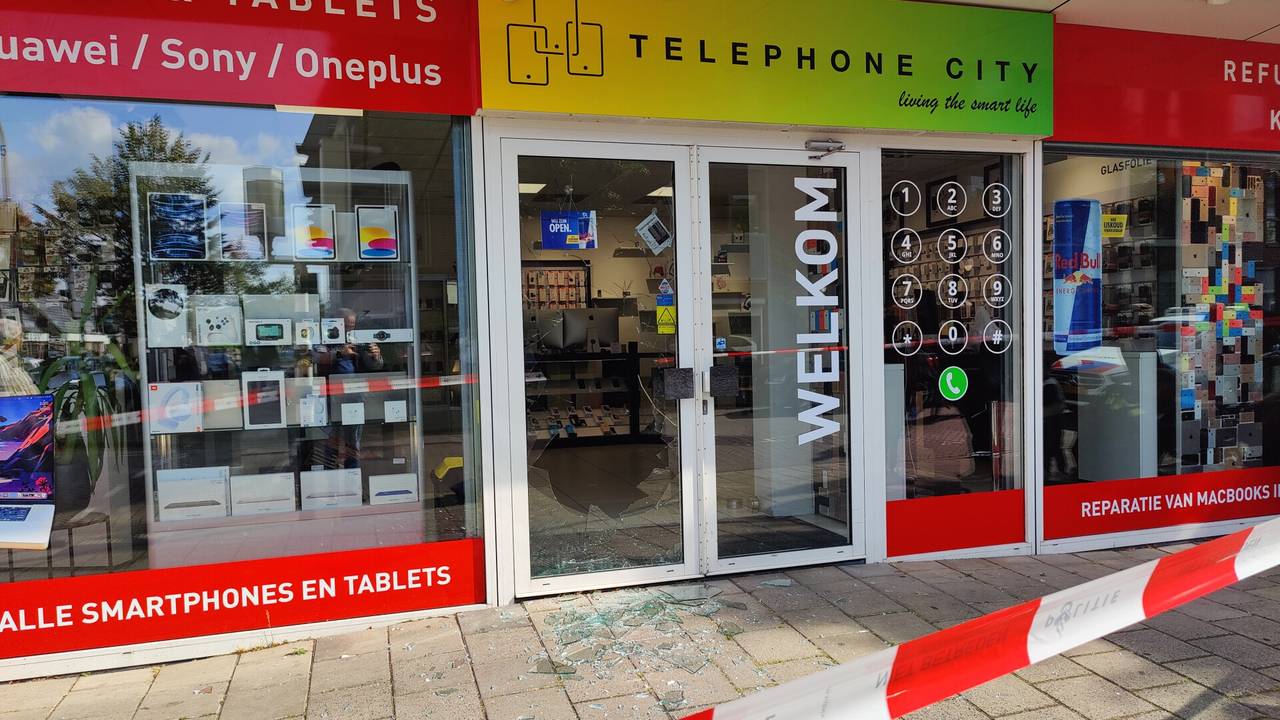 Overval op telefoonwinkel, daders ontsnappen op scooter: 'Erg geschrokken' - Omroep Brabant: het ...
