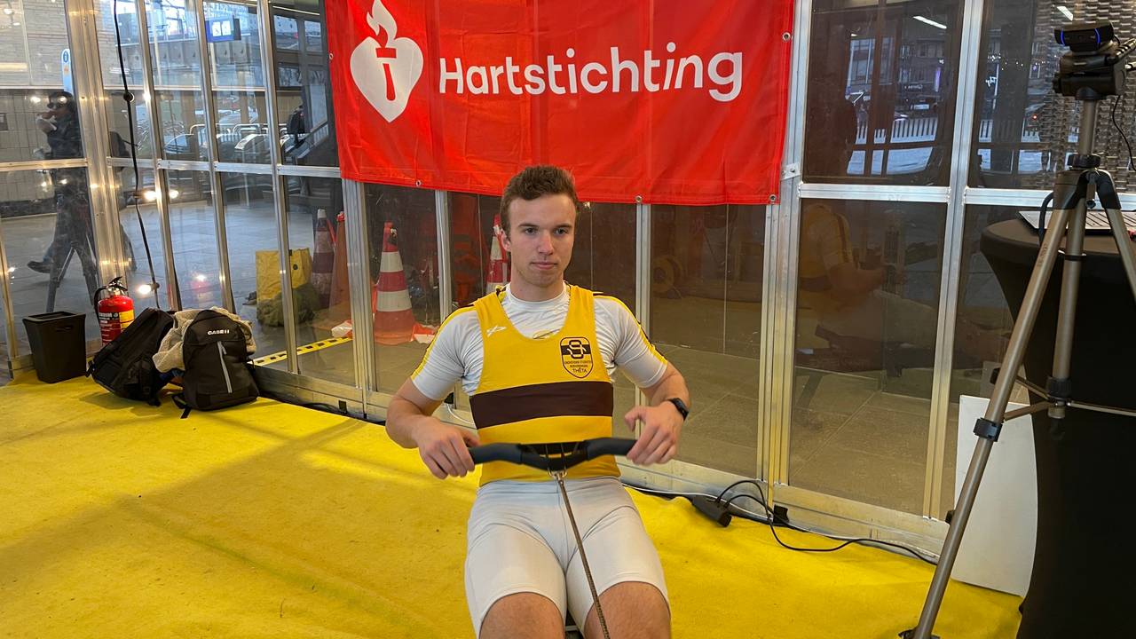 Deze studenten roeien 10 dagen lang op de drukste plek van Eindhoven ...