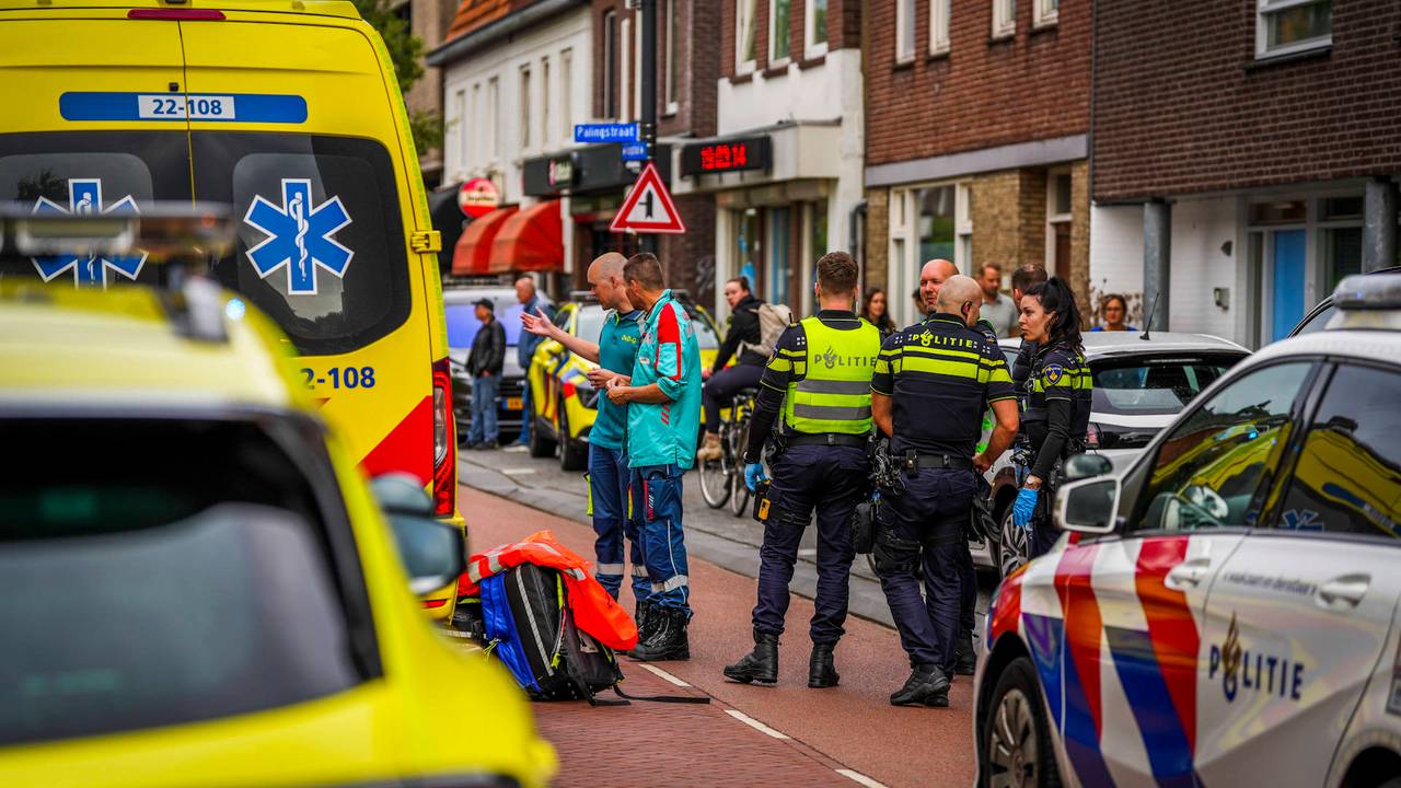Man valt ongelukkig van stoep, straat afgesloten - Omroep Brabant: het ...