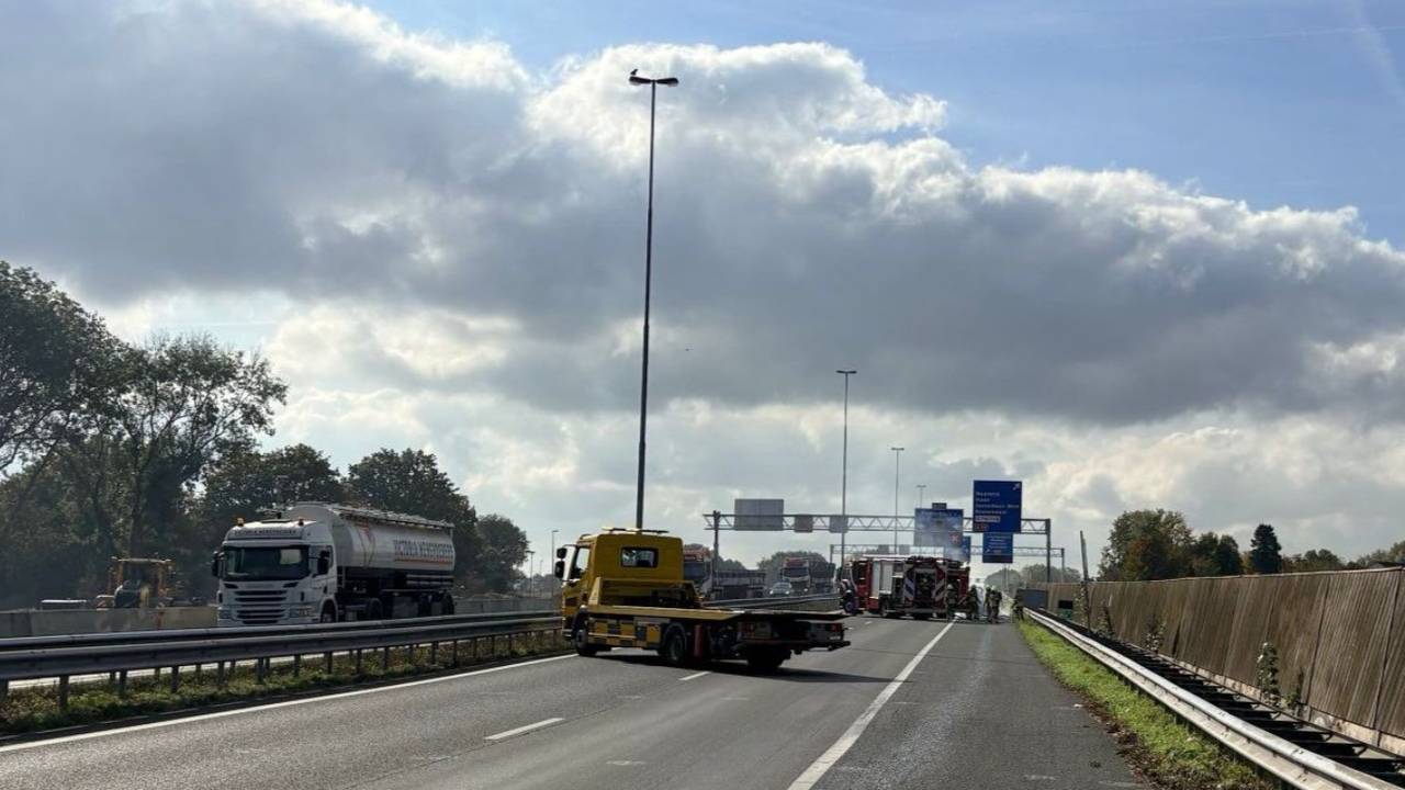 Ongelukken op A27 en A2: meer dan een uur vertraging - Omroep Brabant