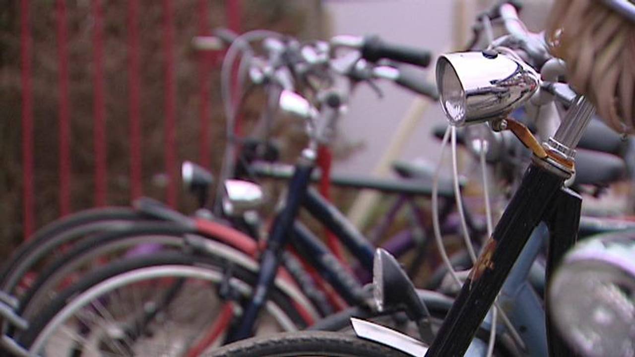 Waar moet je je fiets extra goed op slot zetten? - Omroep Brabant