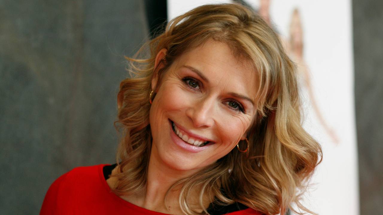 Schrijfster Elle van Rijn komt met indrukwekkend verhaal: 'Mijn naam is ...