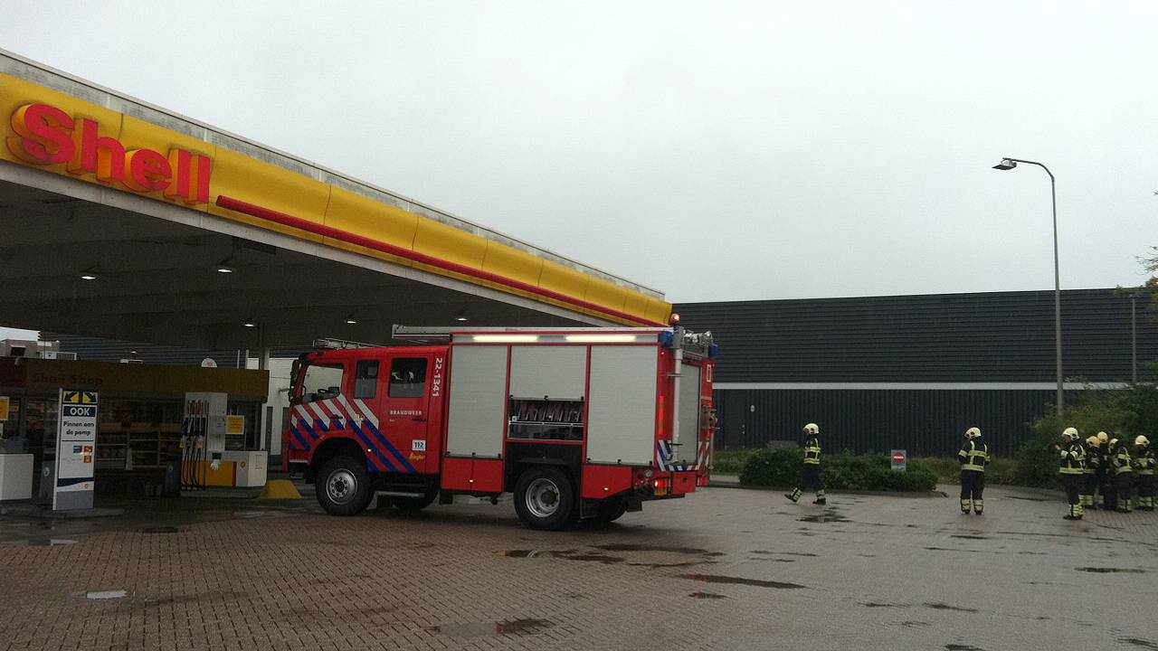 Lekkage bij benzinestation Shell in Best - Omroep Brabant: het laatste ...