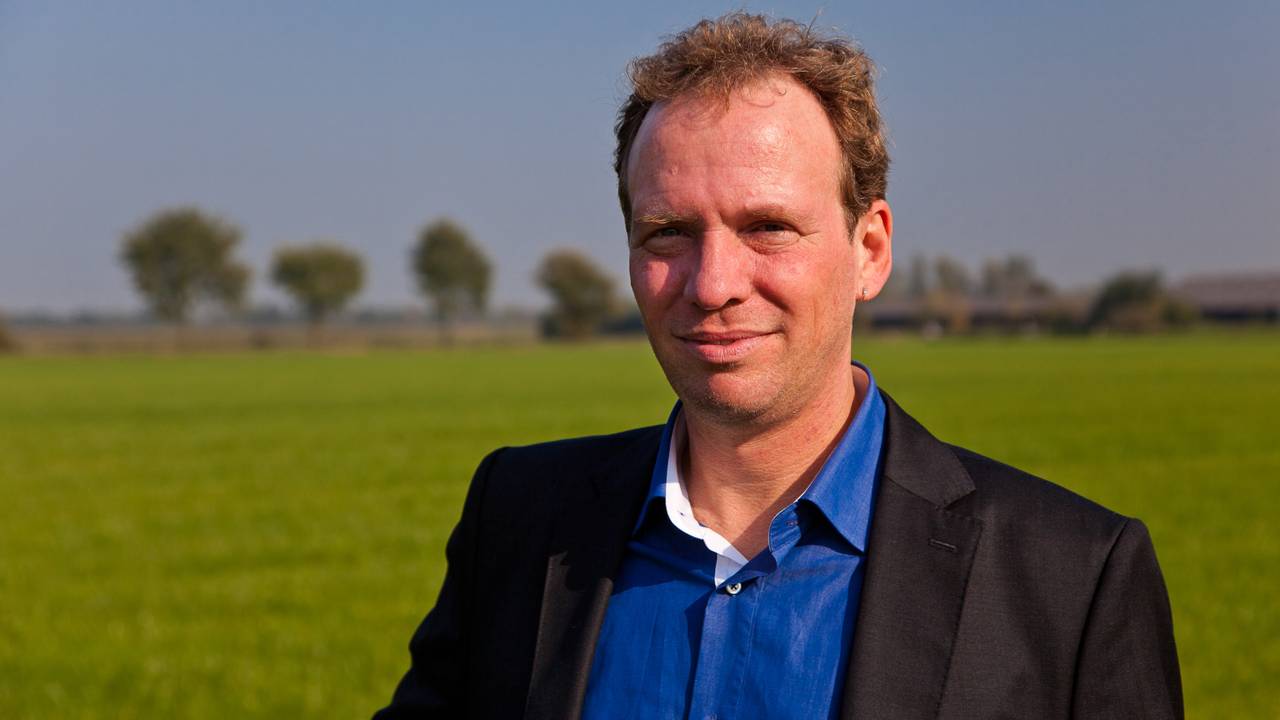 Provinciebestuurder Johan van den Hout aangereden op N65 en gewond in ...