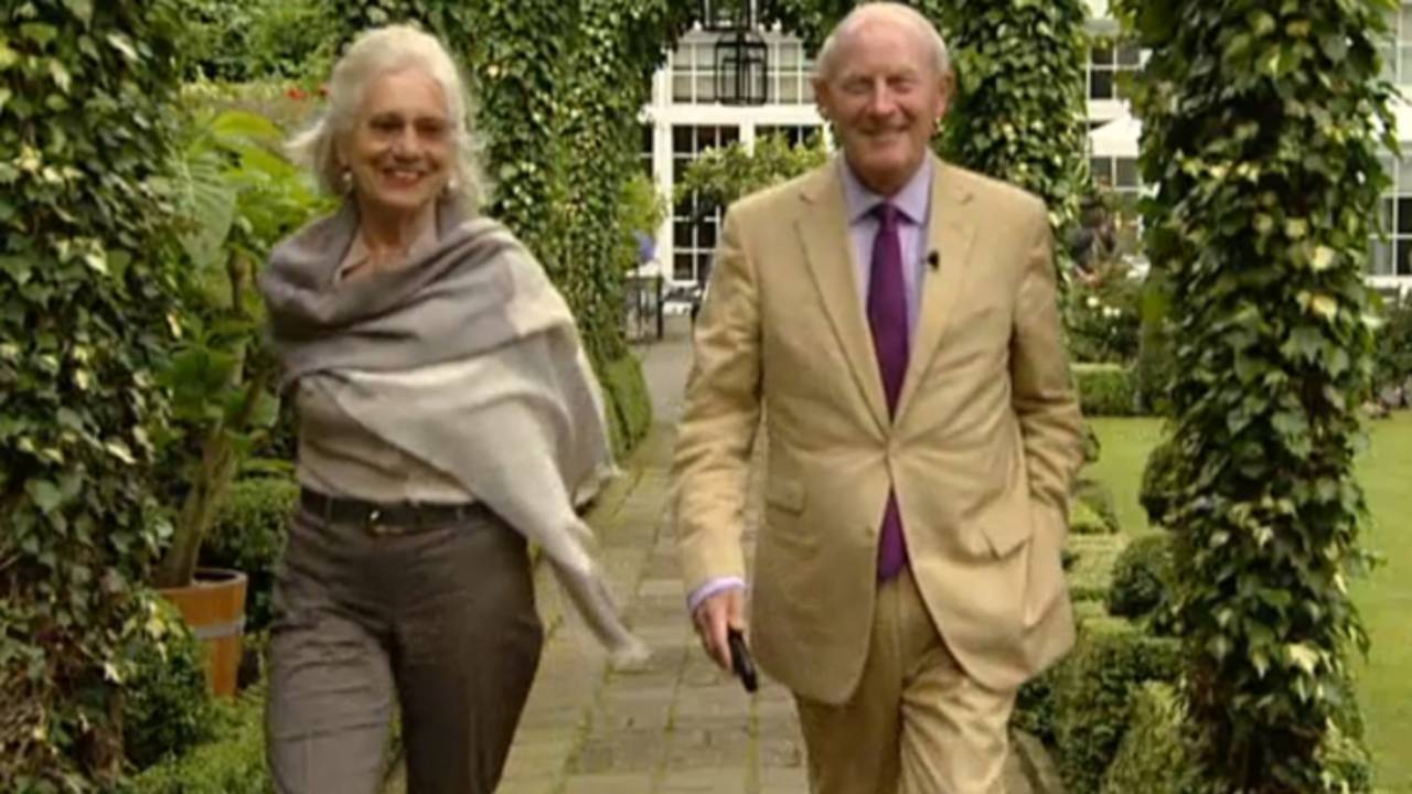 Bosch' echtpaar krijgt zilveren anjer van Koningin Beatrix - Omroep Brabant