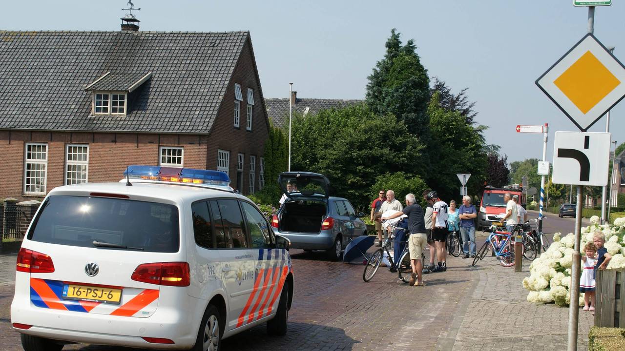 Wielrenner valt in Elshout door olie op de weg - Omroep Brabant: het ...