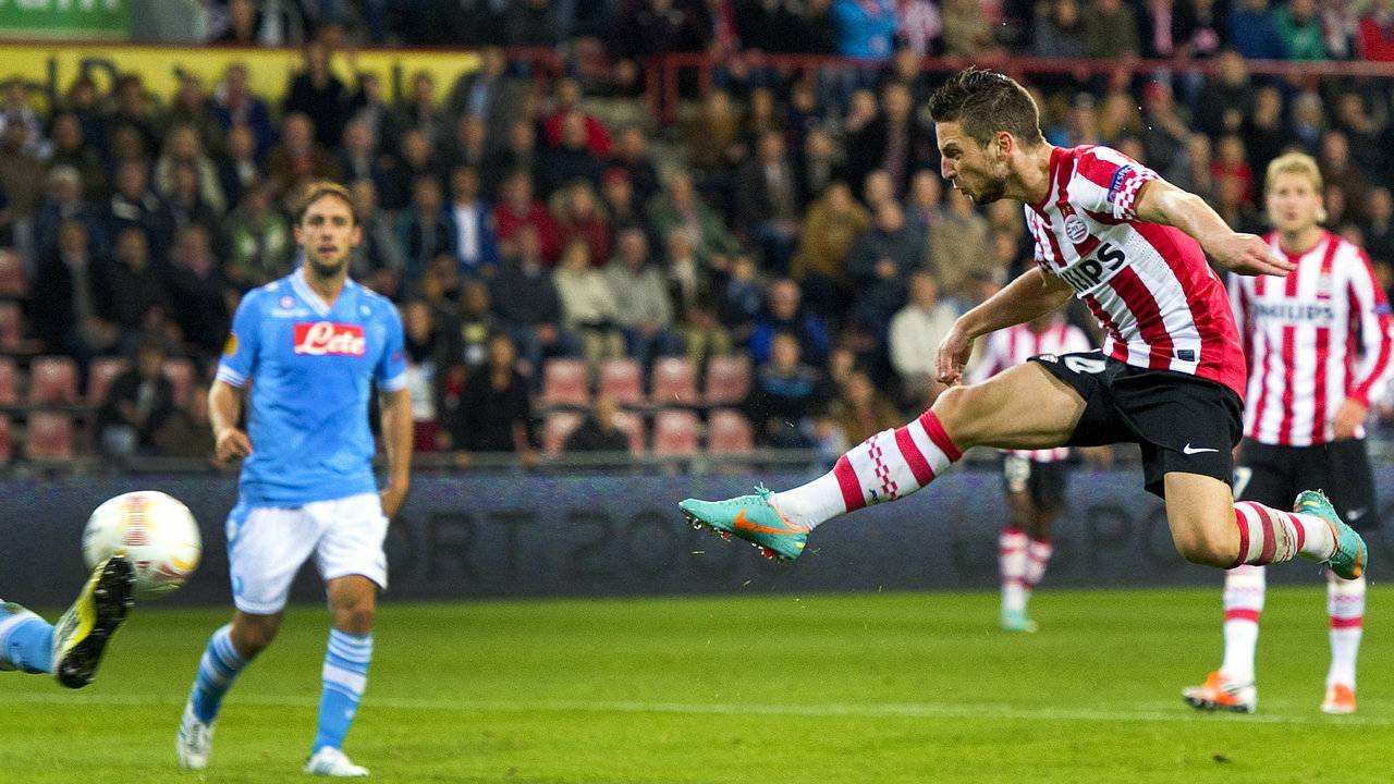 PSV overtuigt tegen Napoli en wint met speels gemak - Omroep Brabant