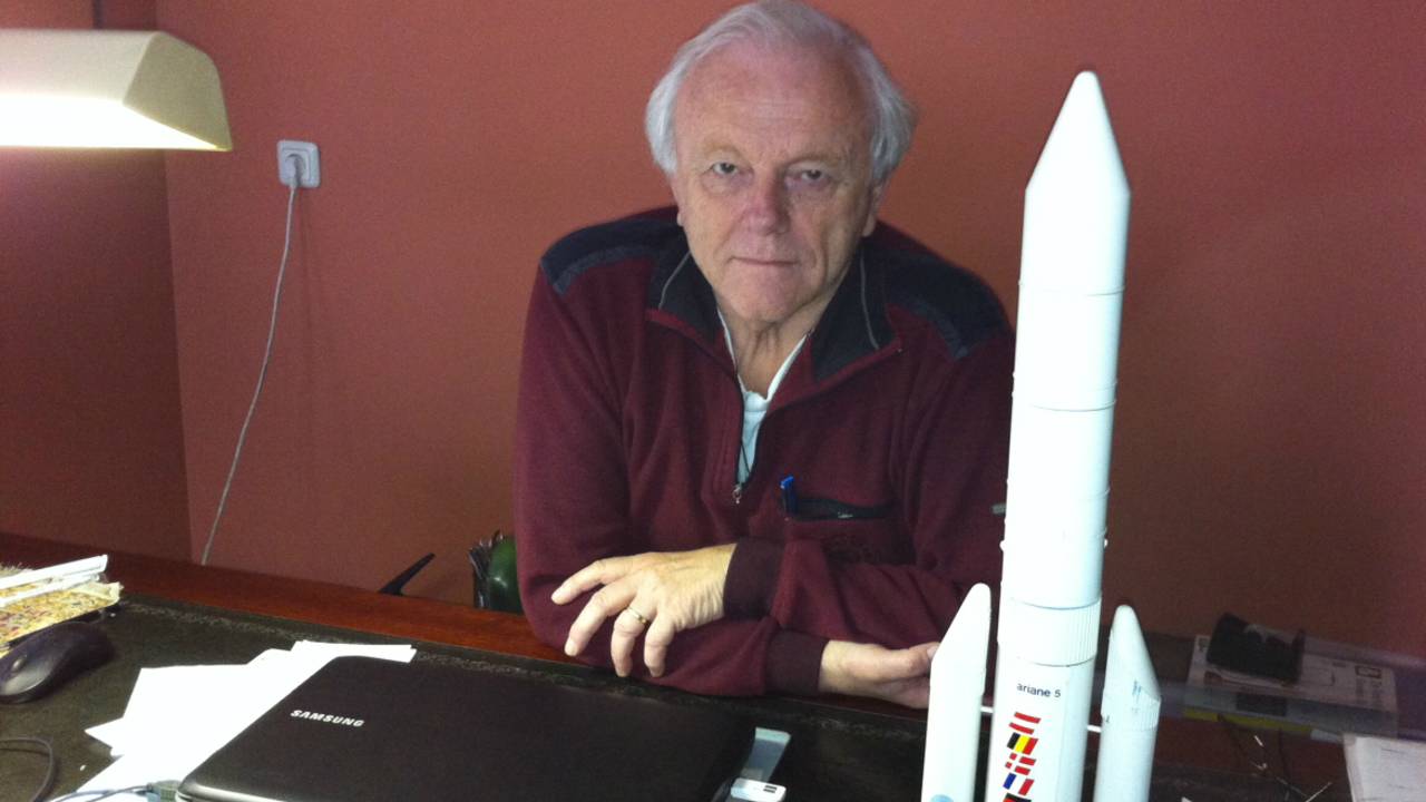 'Schiet een beetje op met buitenaards leven', Piet Smolders wil het ook ...