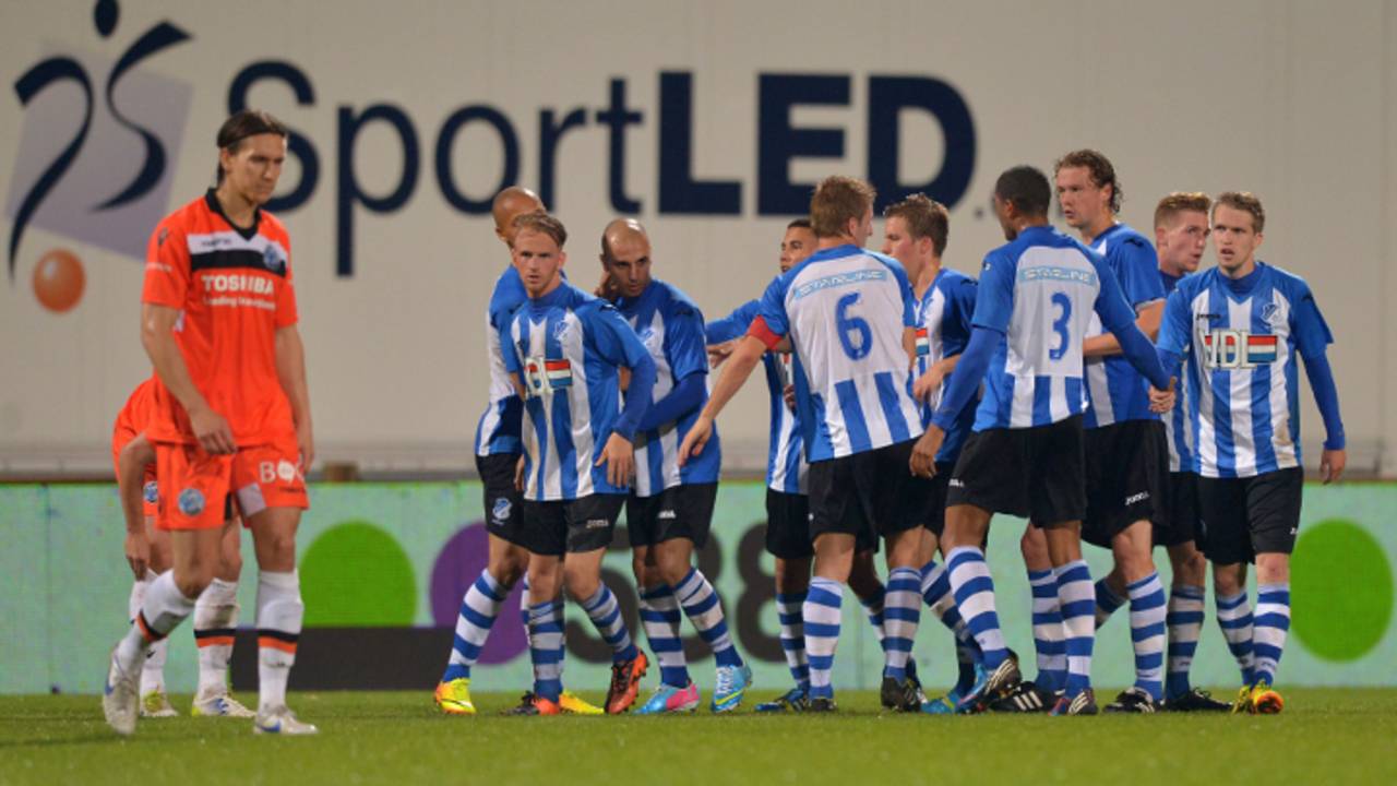 Van de Hurk beslist derby FC Eindhoven - FC Den Bosch door twee keer te ...