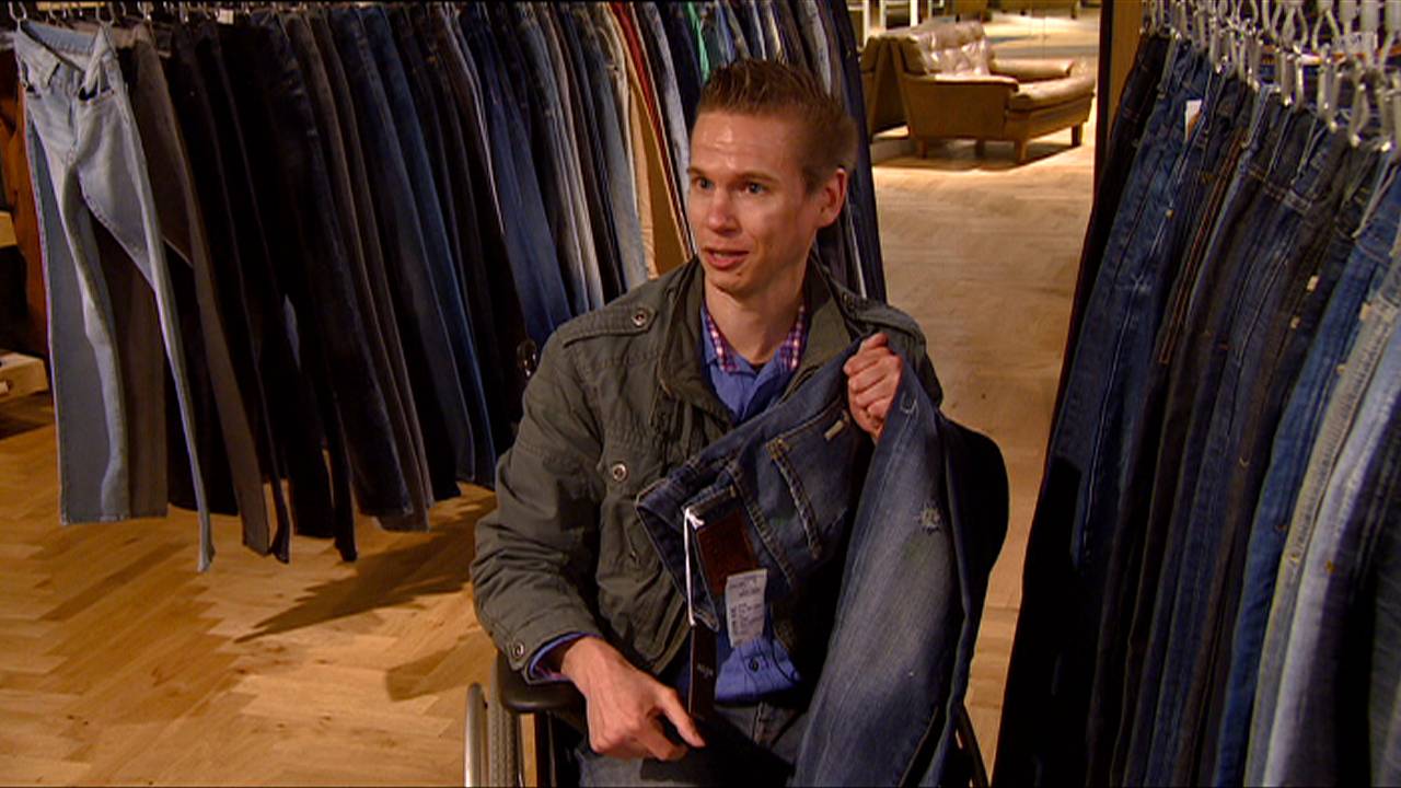 Marcel Remeijsen uit Tilburg komt in actie voor 'rolstoelproof' kleding ...