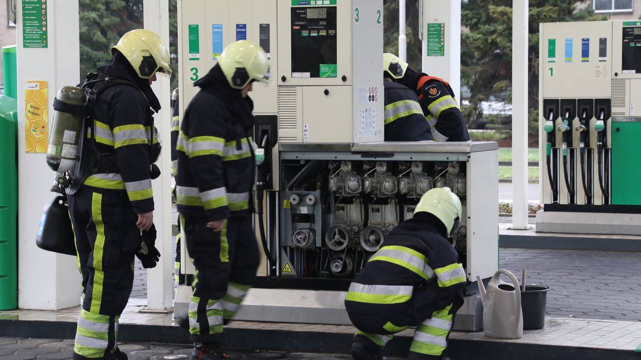 Pomp bij BP-tankstation in Oss lekt benzine, medewerkers ontdekken lek ...