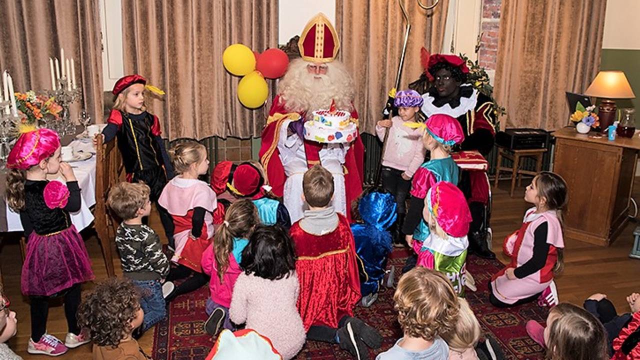 Nog 10 nachtjes slapen tot Sinterklaas, maar de eerste Pieten zijn al ...