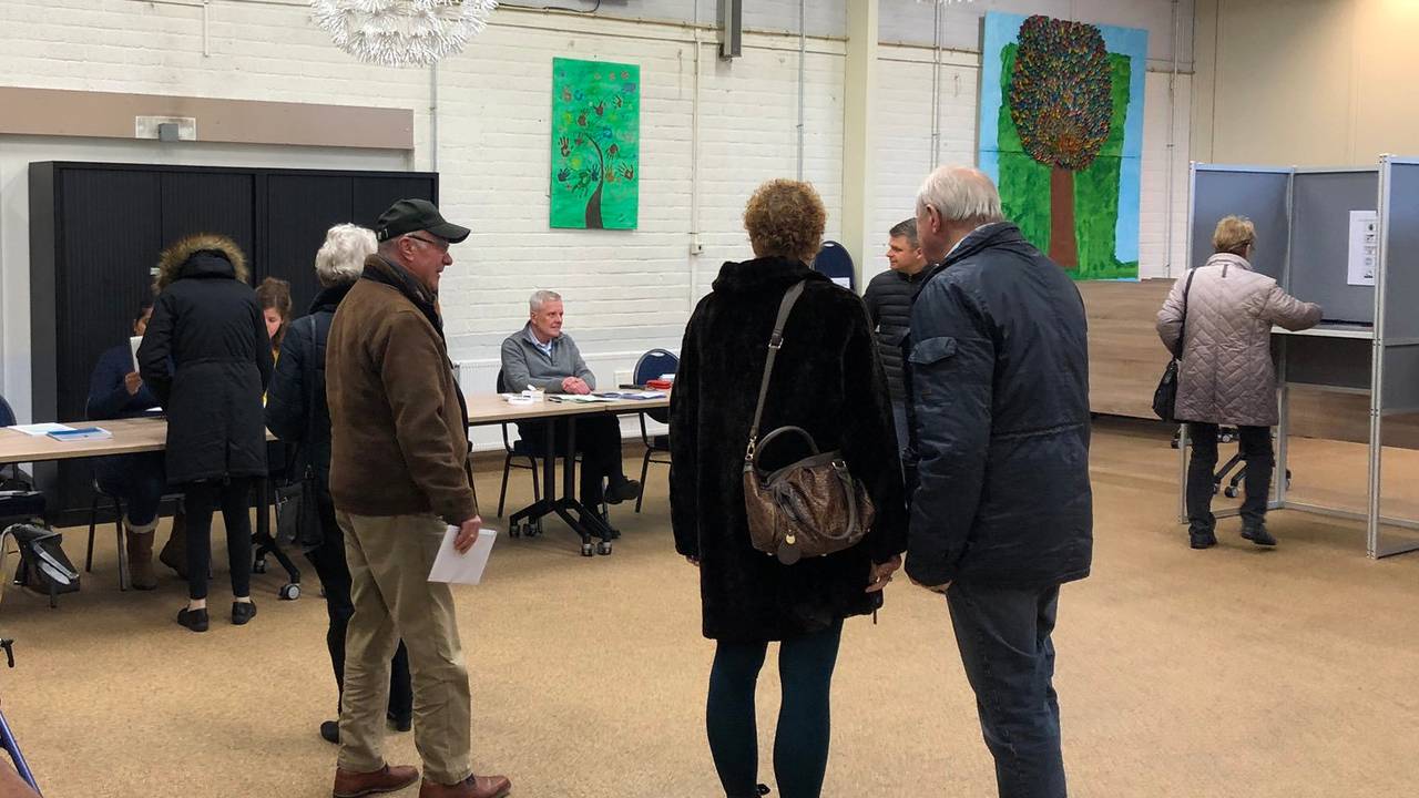 Stembussen gesloten: opkomst in grote steden hoger dan vier jaar ... Stembussen gesloten: opkomst in grote steden hoger dan vier jaar ...