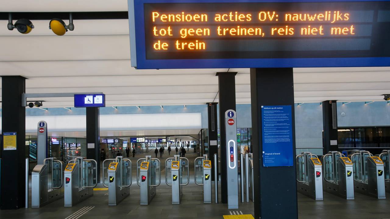 Zeer drukke ochtendspits door staking openbaar vervoer - Omroep Brabant Zeer drukke ochtendspits door staking openbaar vervoer - Omroep Brabant