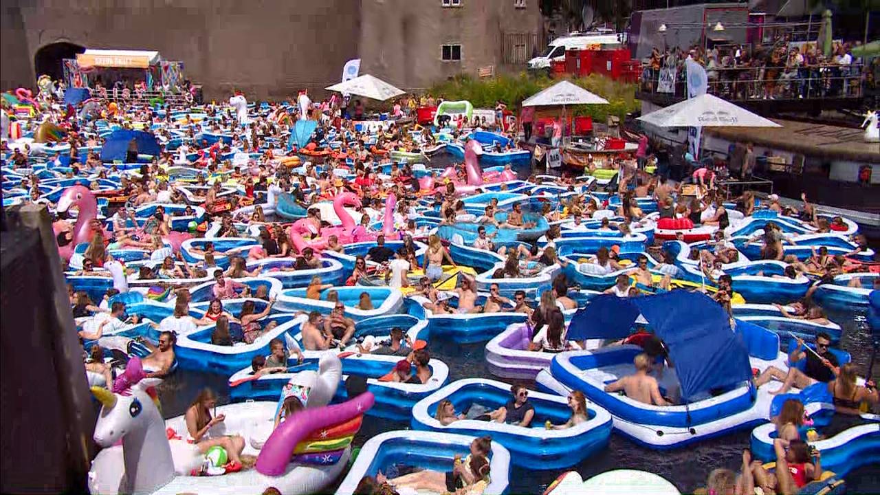 Drijven? Waar? Haven Breda overgenomen door opblaasvoorwerpen en ...