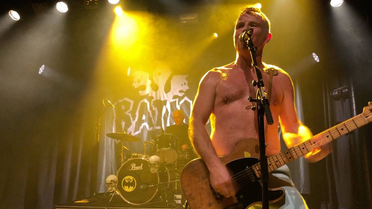 Band Batmobile rockt nog steeds: 'We stoppen pas als een van ons dood ...