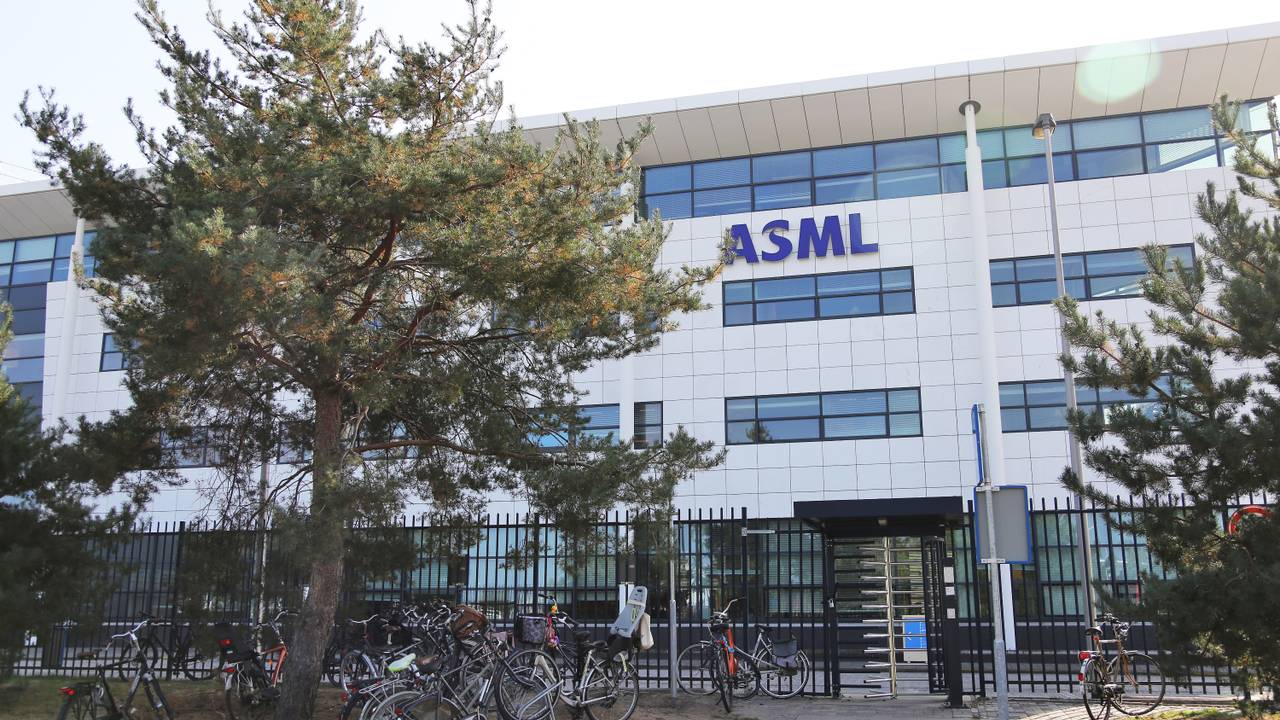 ASML boekt recordomzet en rekent op verdere groei - Omroep Brabant