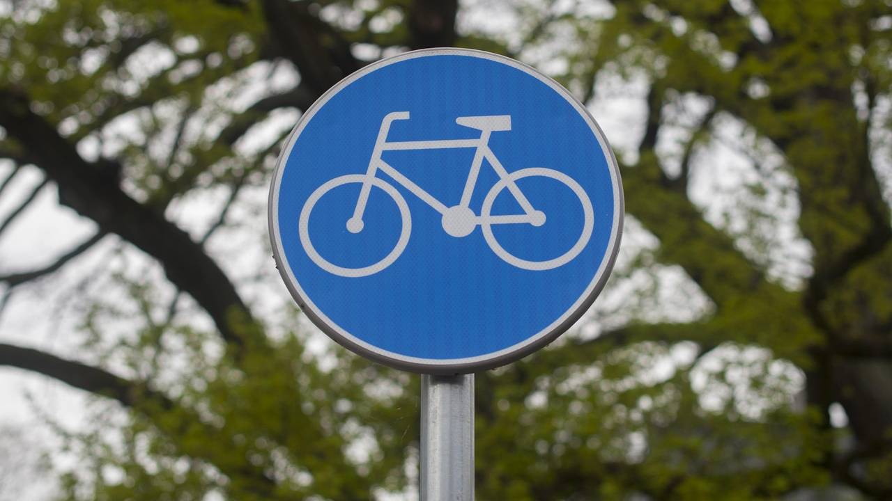 Eenrichtingsverkeer voor fietsers in Desirée Geeraertstraat - Omroep ...