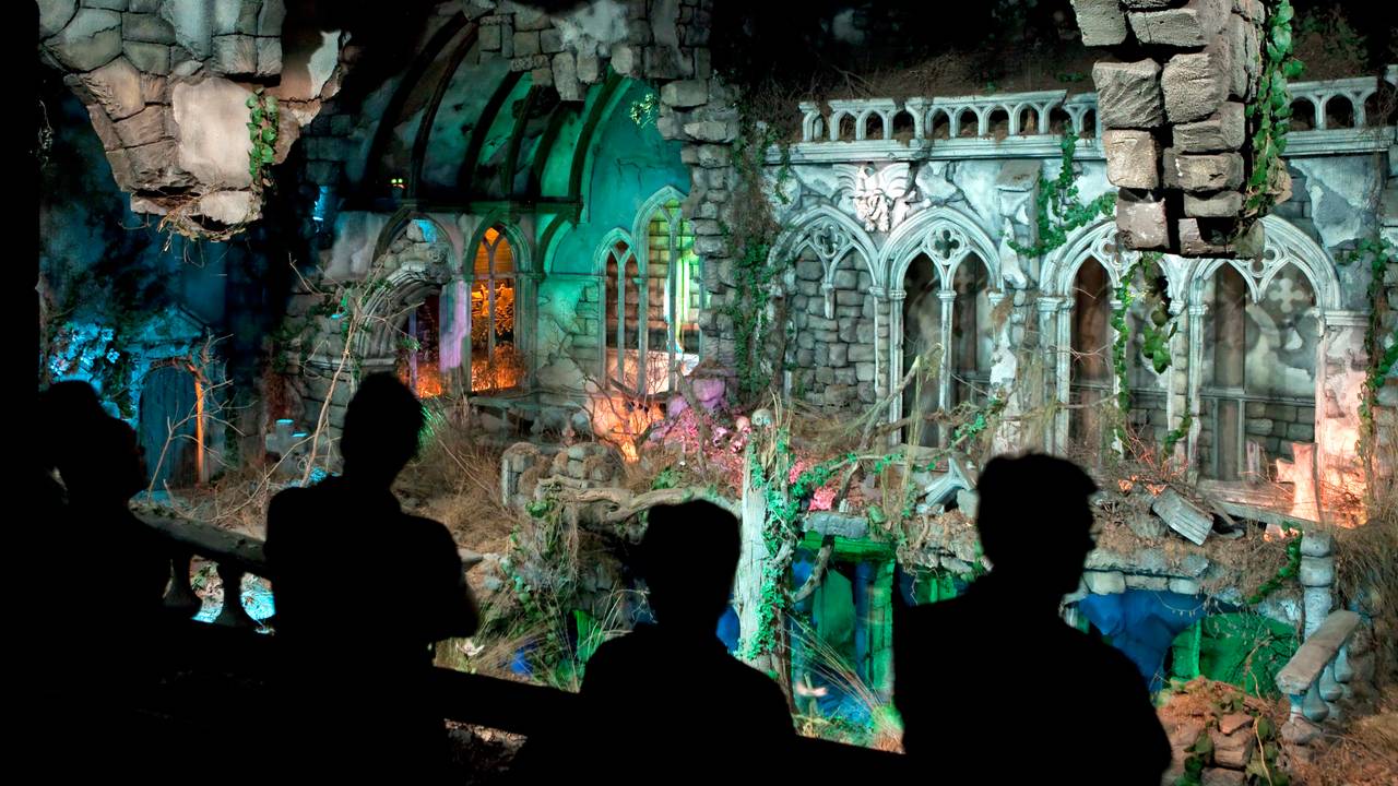 Fans over sloop Spookslot: 'Langzaam verdwijnt de Efteling van onze ...