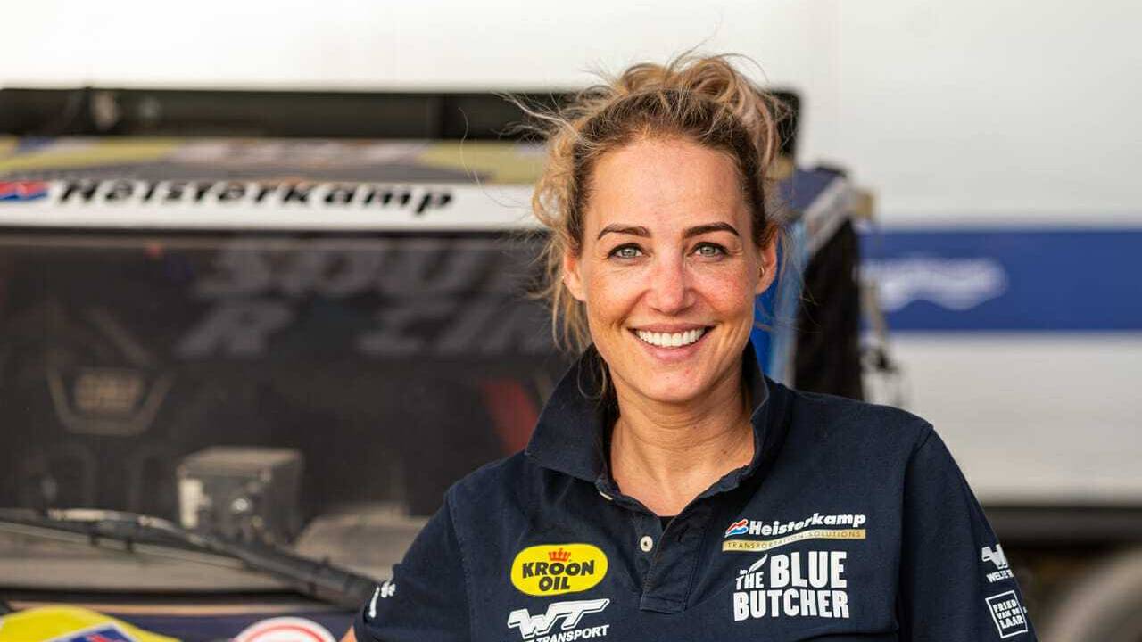 Anja rijdt volgend jaar Dakar Rally in een truck en met alleen maar ... Anja rijdt volgend jaar Dakar Rally in een truck en met alleen maar ...