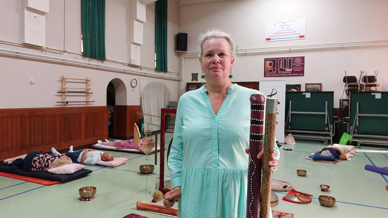 Helemaal zen bij het ligconcert van Irene: 'Heb dit nodig om op te ...