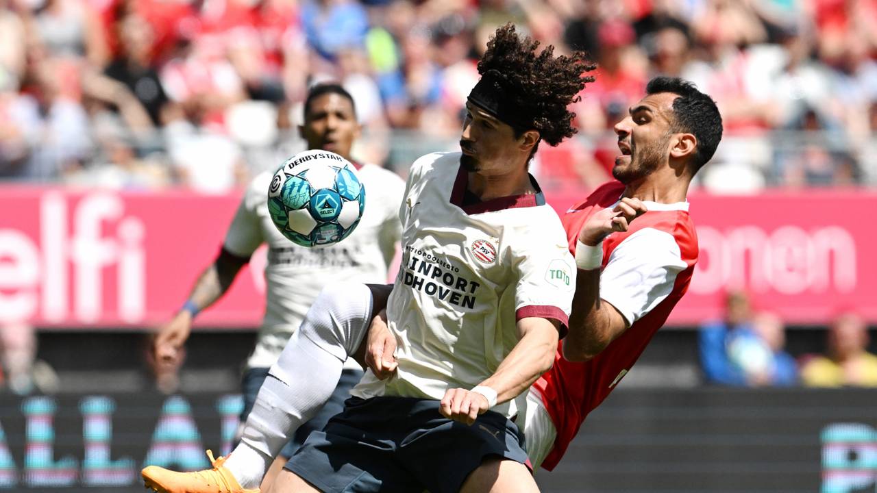 PSV naar voorronde Champions League na 2-1 overwinning op AZ - Omroep Brabant
