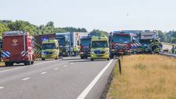 Ravage na ongeluk met drie vrachtwagens en auto op A67 bij Eersel, snelweg weer open - Omroep ...