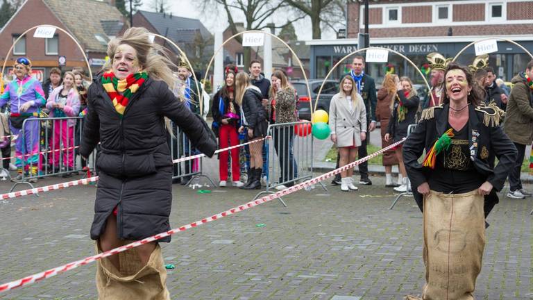 Carnaval: Steeds meer Brabantse steden en dorpen luiden einde carnaval ...