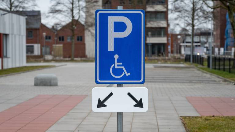 Veel bijval voor Imke die discussie rond invalideparkeerplek zat is ...