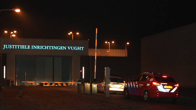Gevangene dood na verzet in psychiatrische afdeling gevangenis Vught ...