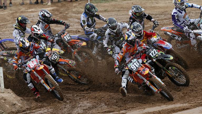 Jeffrey Herlings evenaart record Dave Strijbos met winst in GP Letland ...
