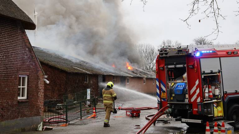 112-nieuws: uitslaande brand schuur • morgenochtend grote kans op gladheid - Omroep Brabant
