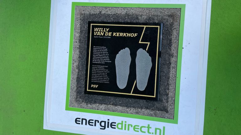 Deze vijf PSV-iconen hebben nu ook hun eigen tegel in het Philips ...