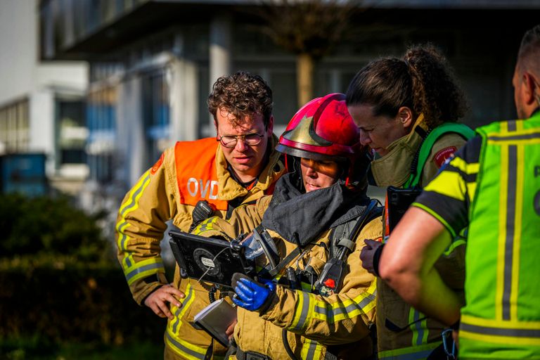 112-nieuws: veel witte rook in bedrijfspand • man onwel in stal ...